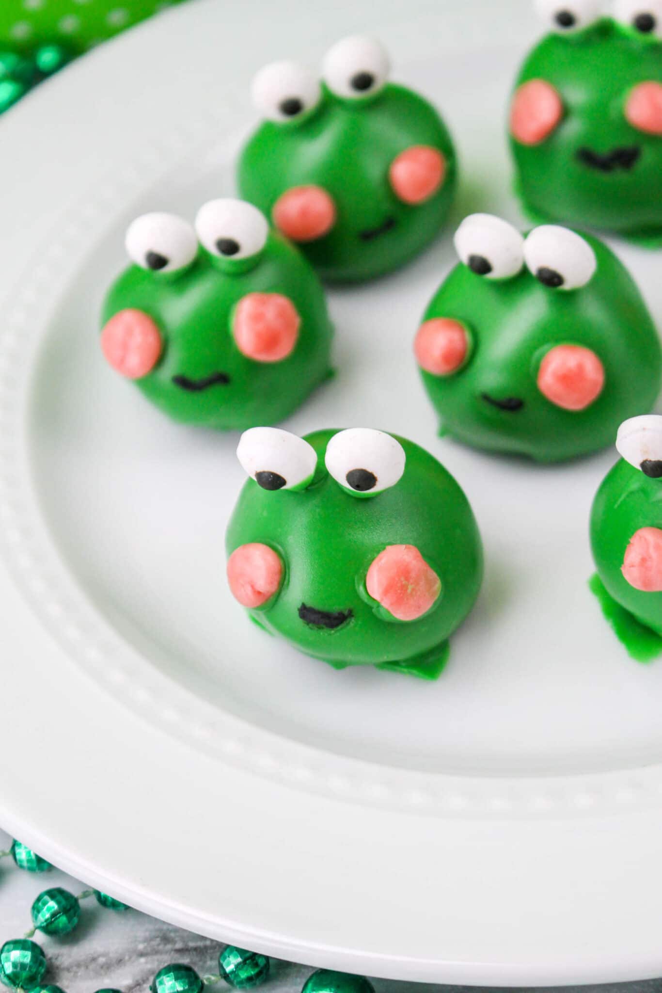 Frog Oreo Balls - Mama's On A Budget