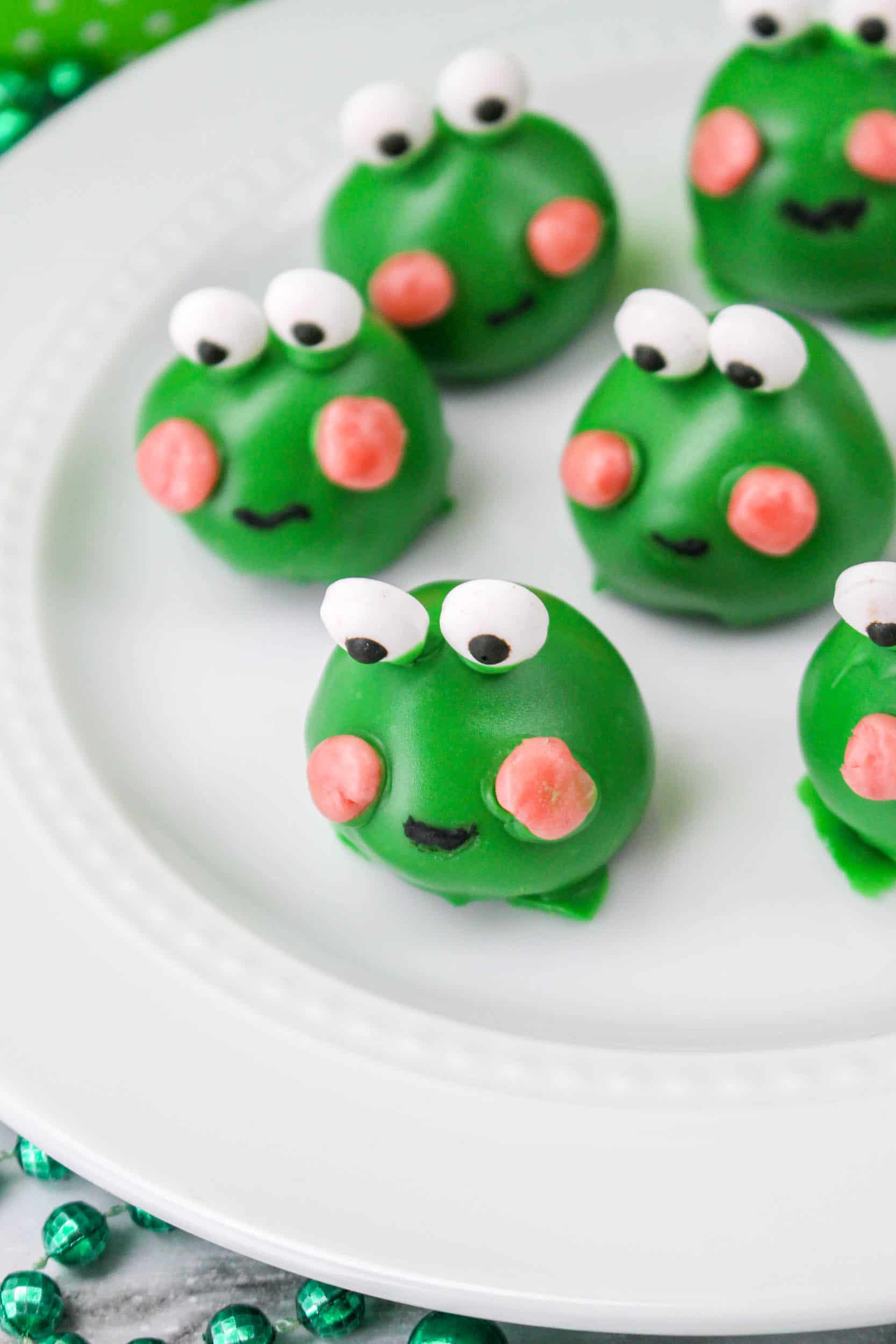 Frog Oreo Balls - Mama's On A Budget