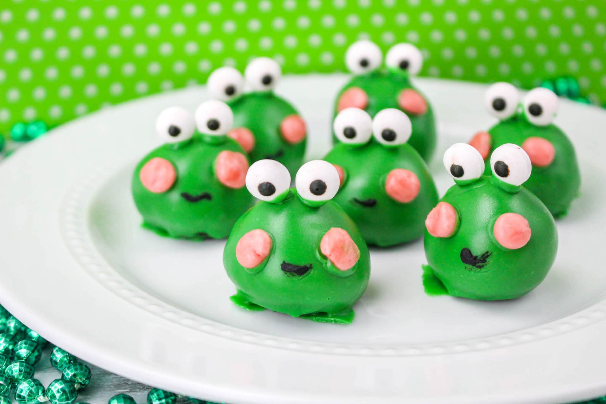 Frog Oreo Balls - Mama's On A Budget