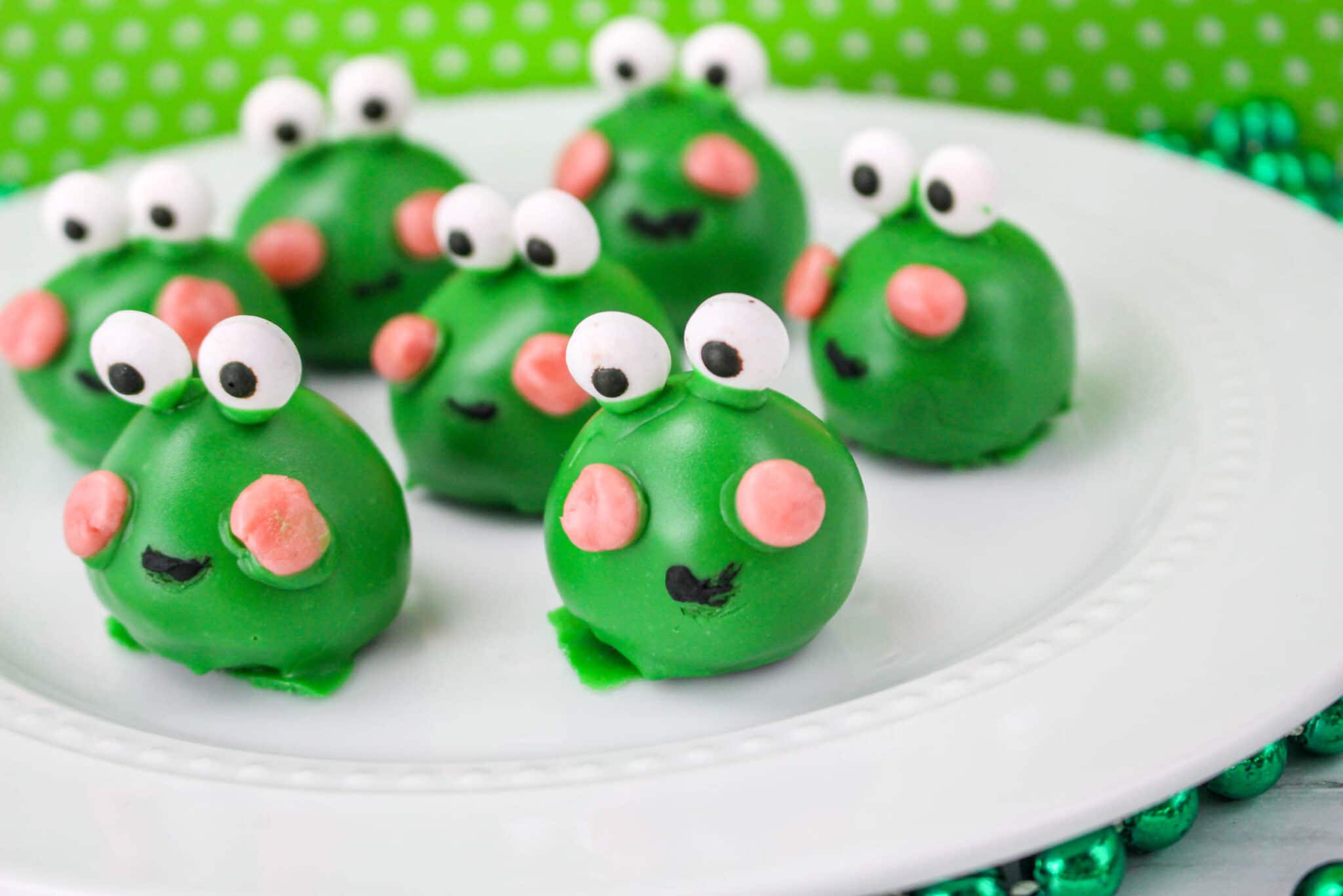 Frog Oreo Balls - Mama's On A Budget