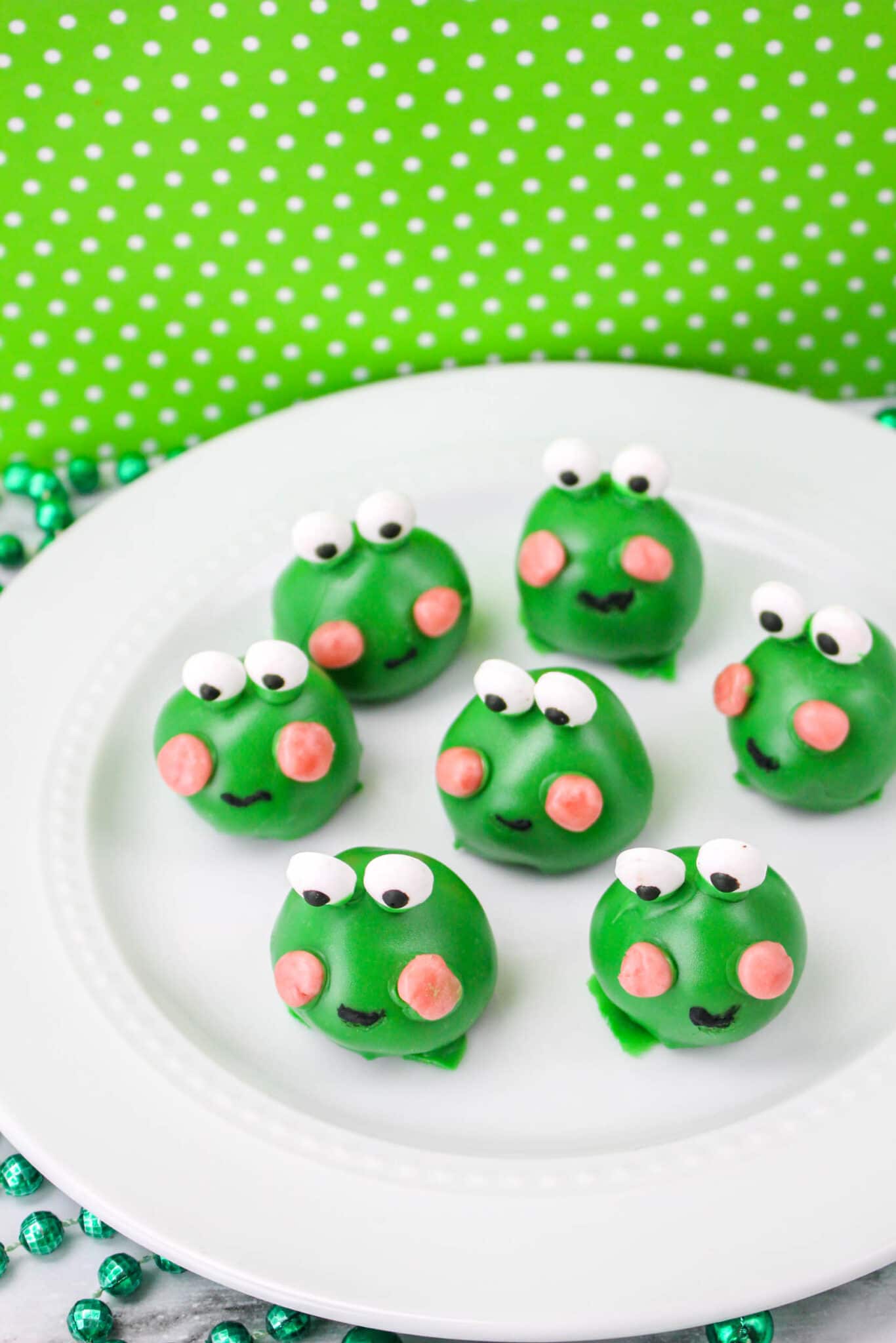 Frog Oreo Balls - Mama's On A Budget