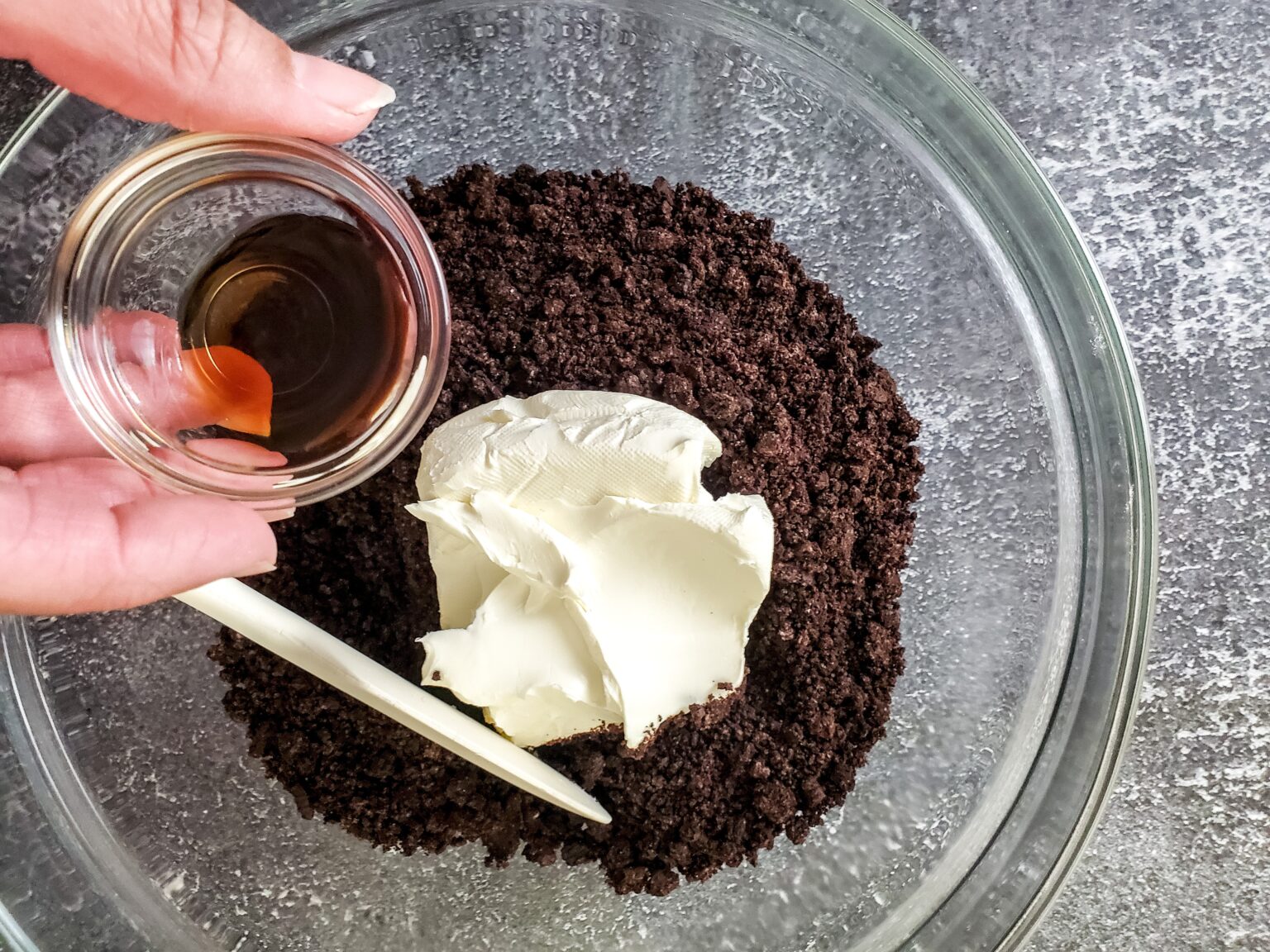 Bat Halloween Oreo Balls - Mama's On A Budget