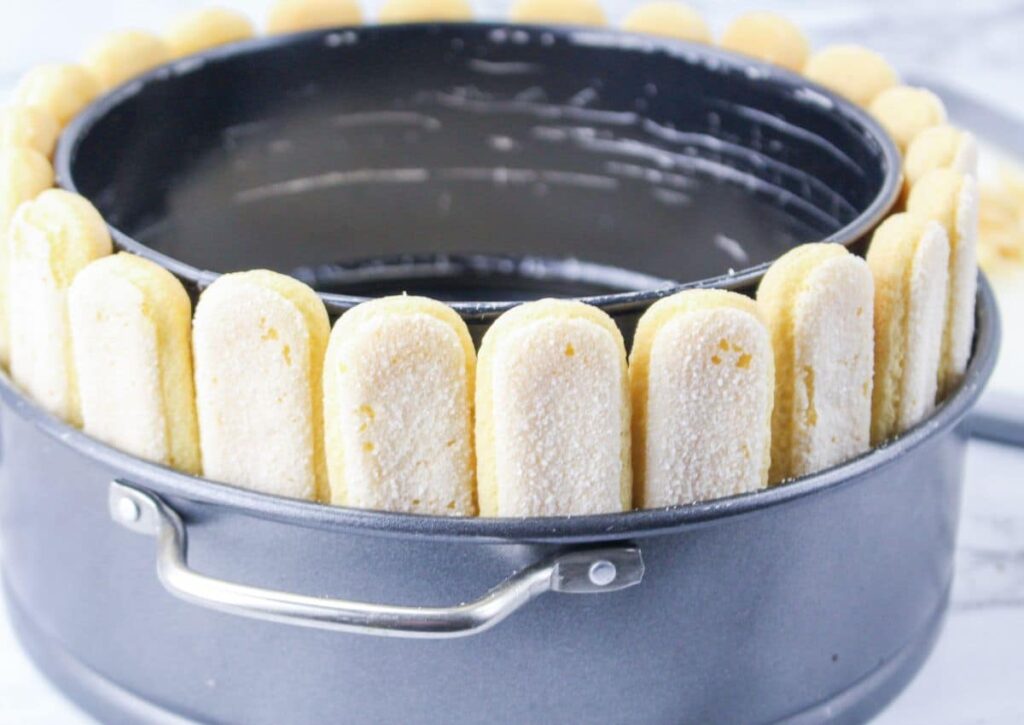 Strawberry Charlotte Cake - Budget-friendly Recipes For The Whole Family