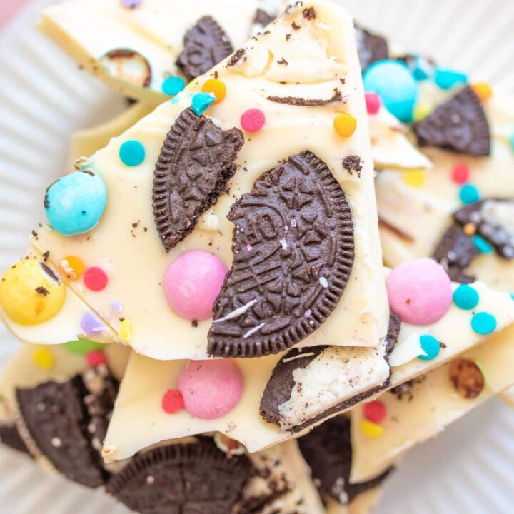 Easter Oreo Bark - Budget-friendly Recipes For The Whole Family