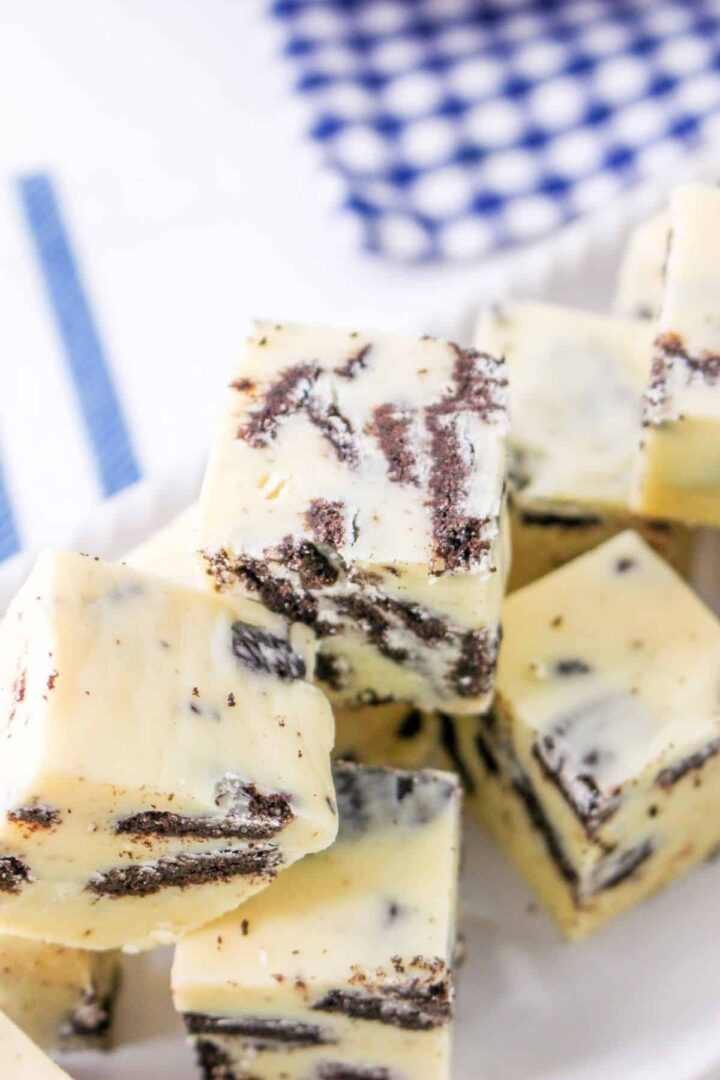 3 Ingredient Oreo Fudge - Mama's On A Budget