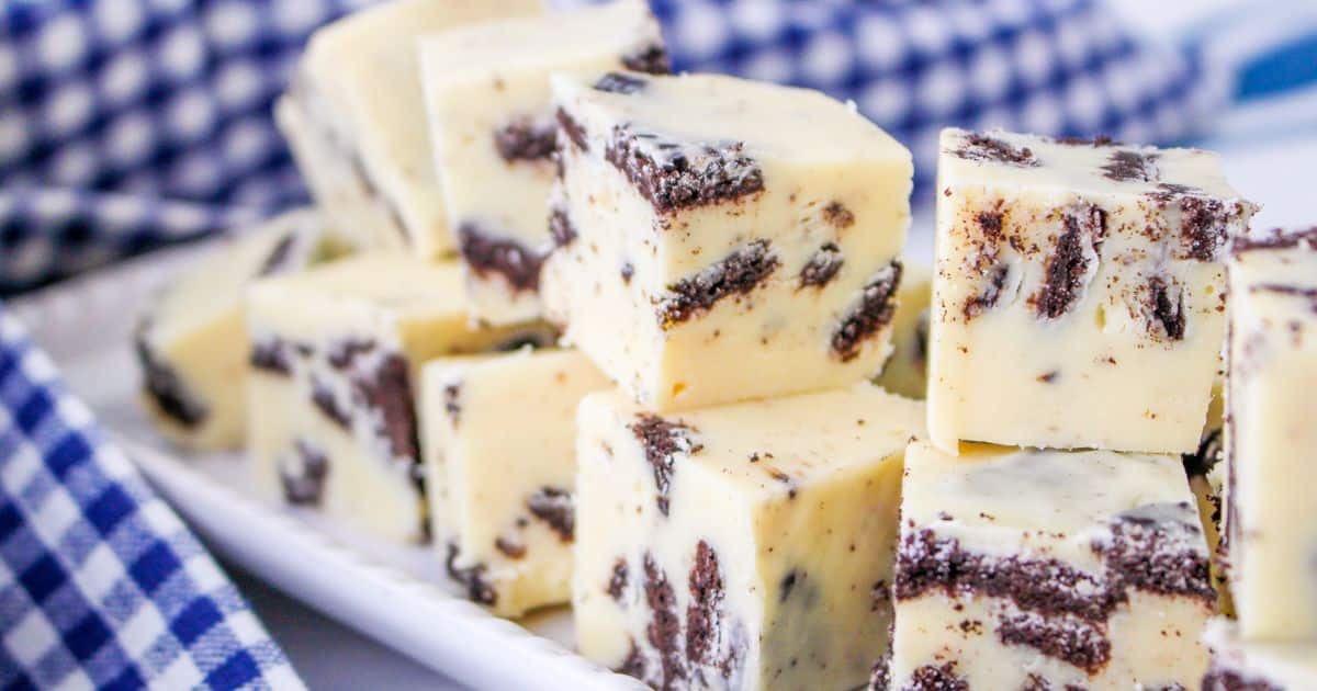 3 Ingredient Oreo Fudge - Mama's On A Budget