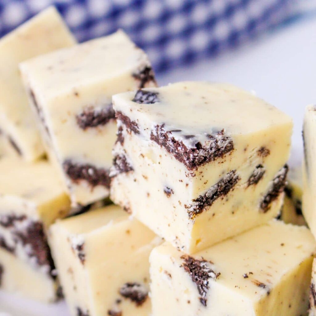3 Ingredient Oreo Fudge - Budget-friendly Recipes For The Whole Family