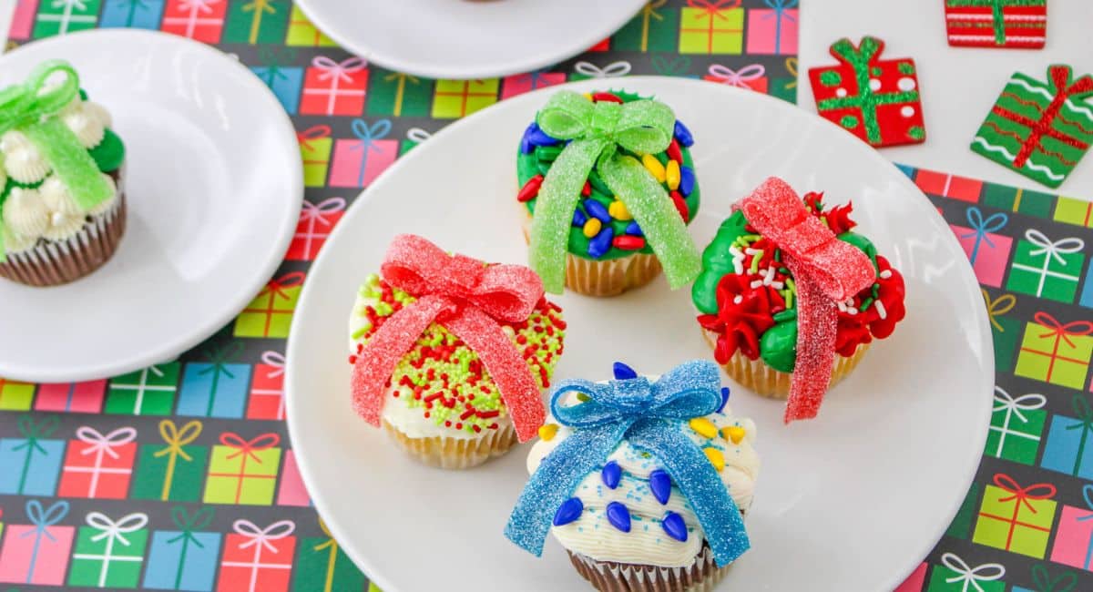 Ugly Sweater Cupcakes - Mama's On A Budget