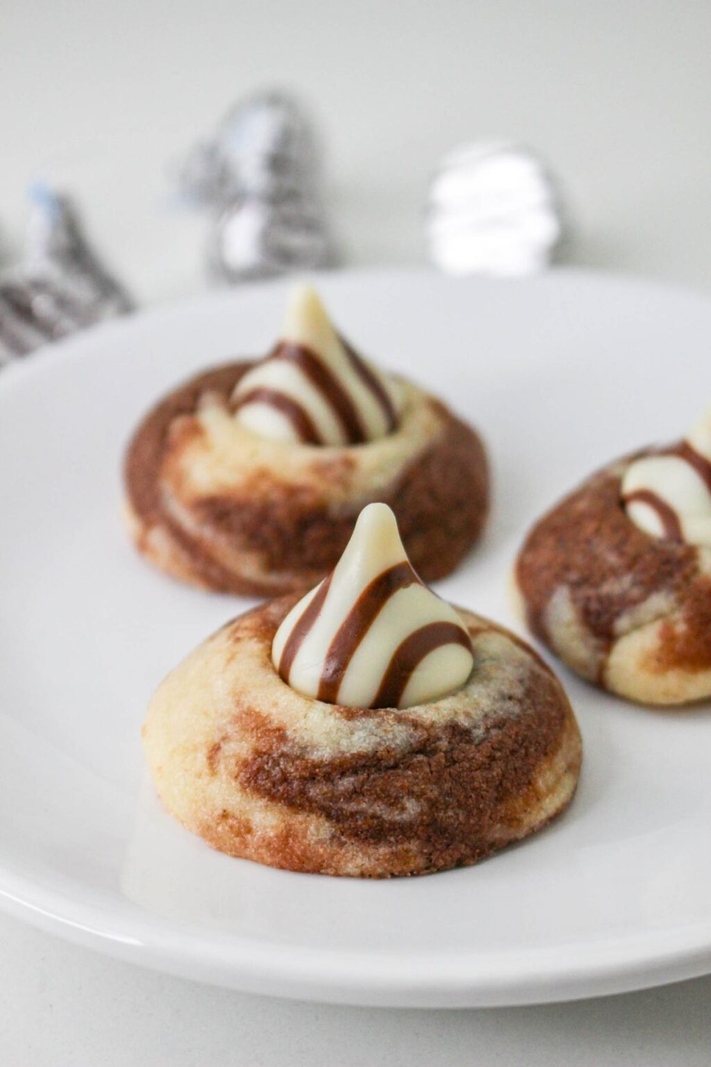 Hershey's Hugs Cookies - Mama's On A Budget