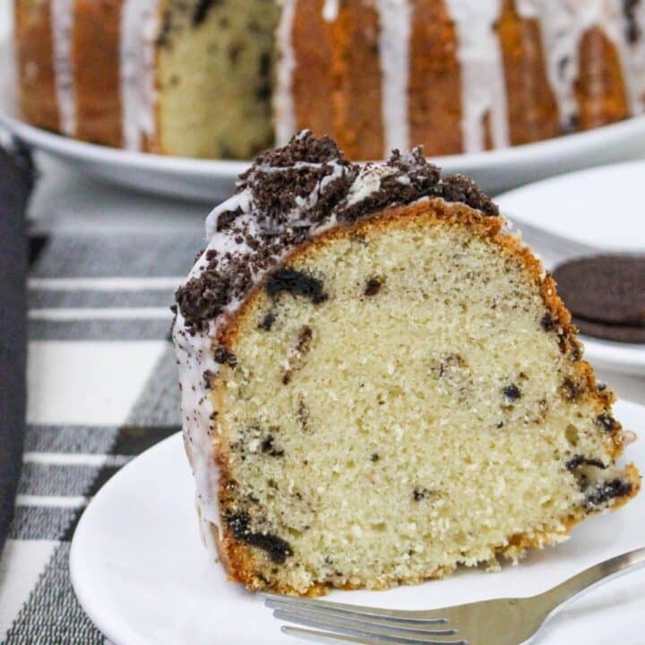 Oreo Pound Cake - Mama's On A Budget