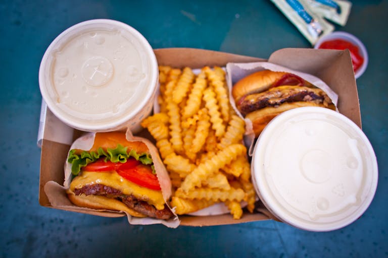 Grocery vs. Fast Food: Which Is Cheaper for Dinner in 2025 - Mama's On ...