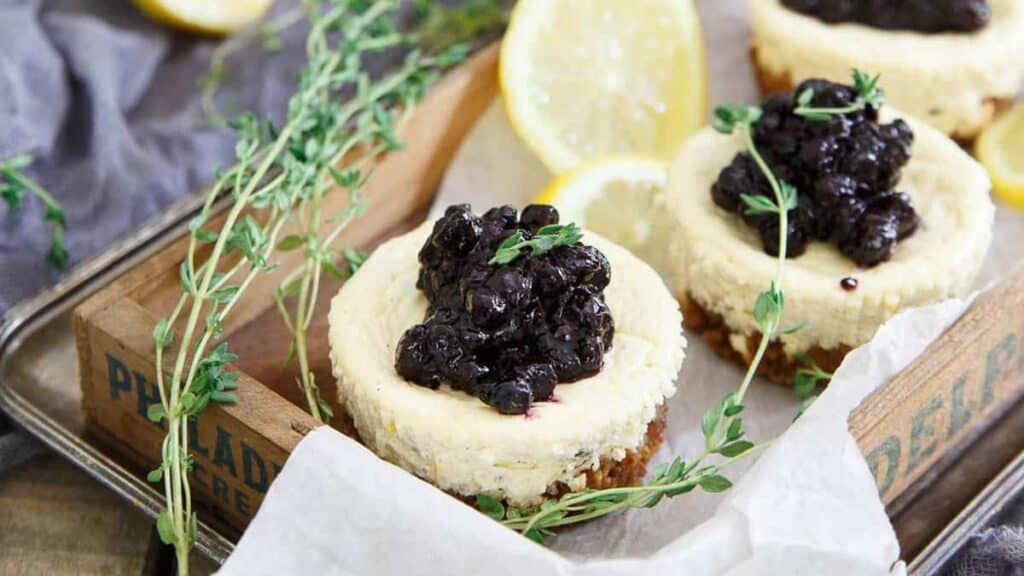 14 Mini Cheesecakes That Are So Cute You’ll Want to Make Them All ...
