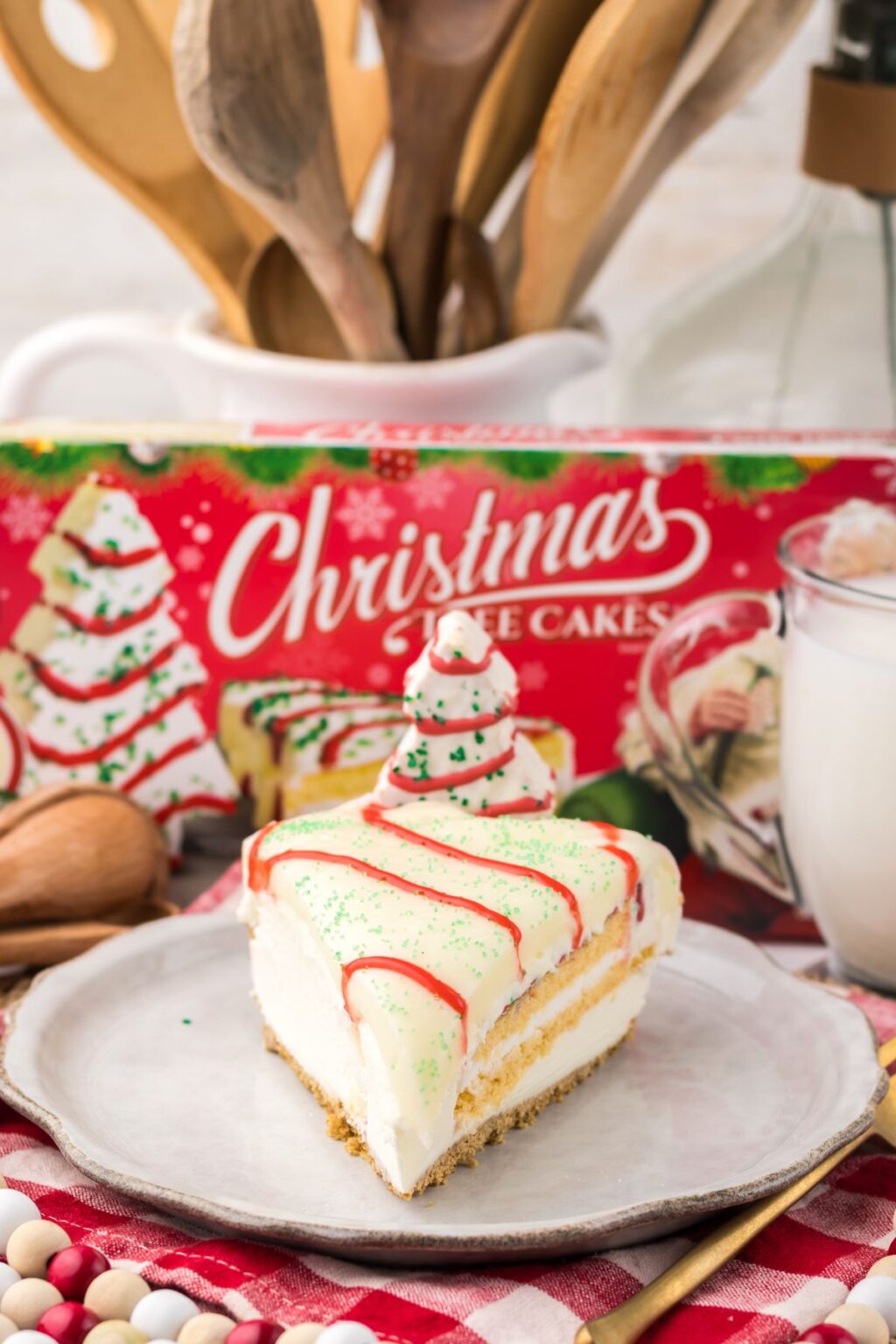 No Bake Christmas Tree Cake Cheesecake - Mama's On A Budget