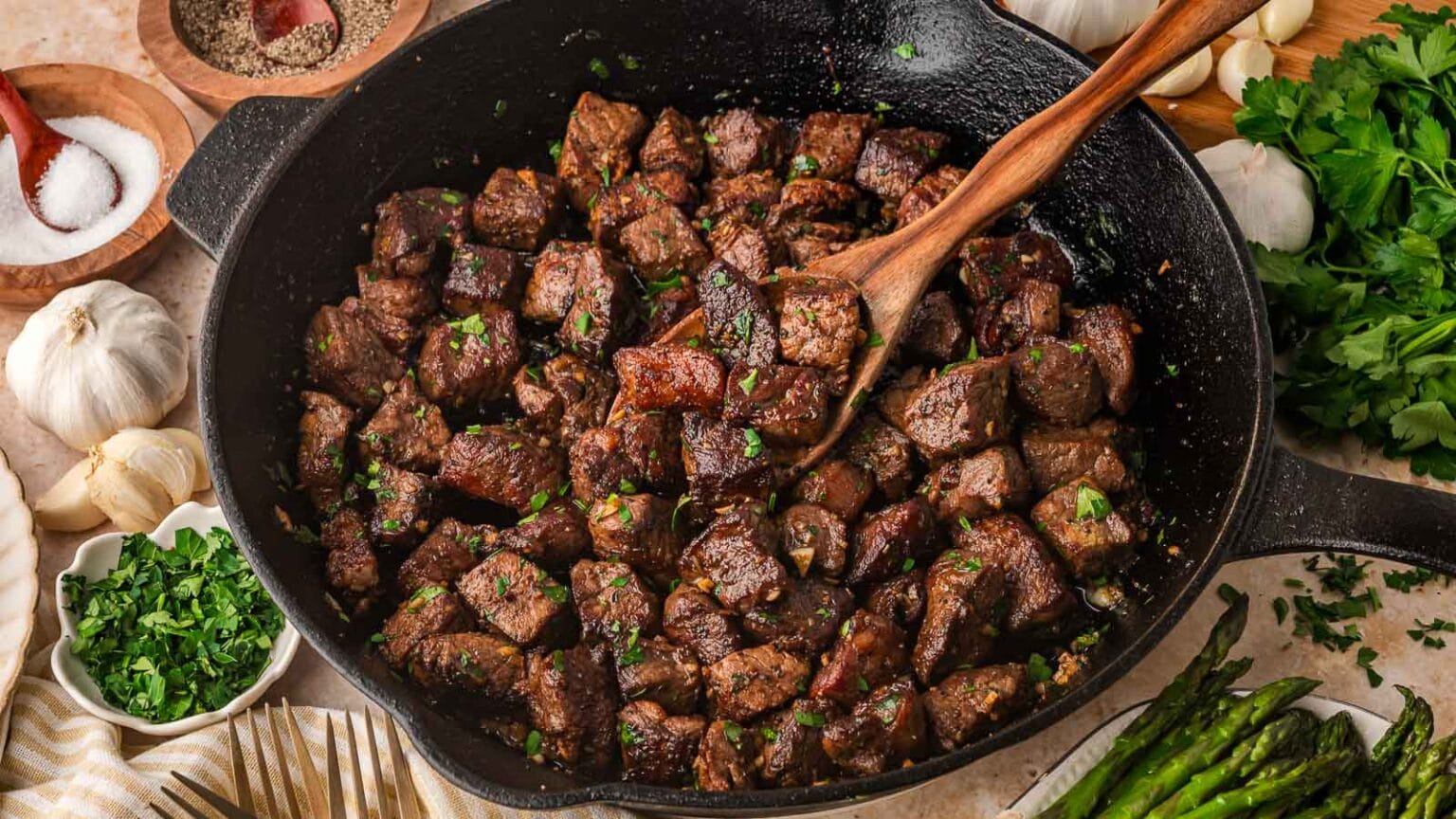 20 Weeknight Skillet Meals That Keep Cooking Simple and Delicious ...