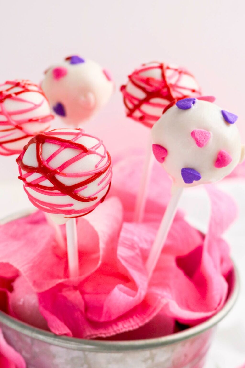 Valentine's Cake Pops - Mama's On A Budget